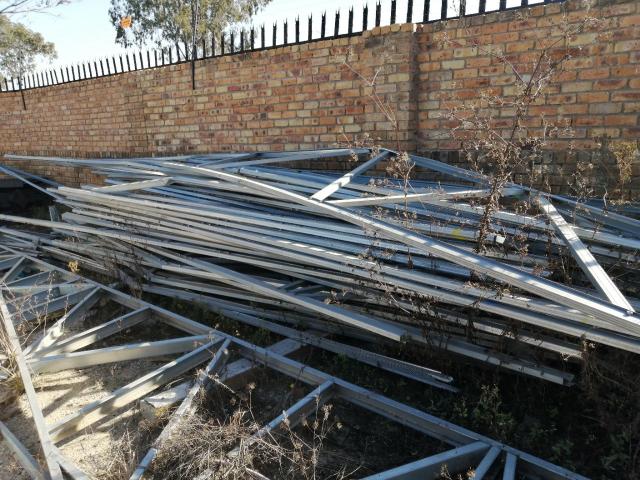 Steel Roof Trusses and Channels | DIY and Tools