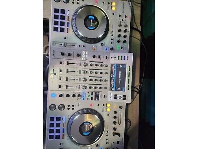 Pioneer DJ XDJ-XZ All-In-One DJ Controller System | Mixers